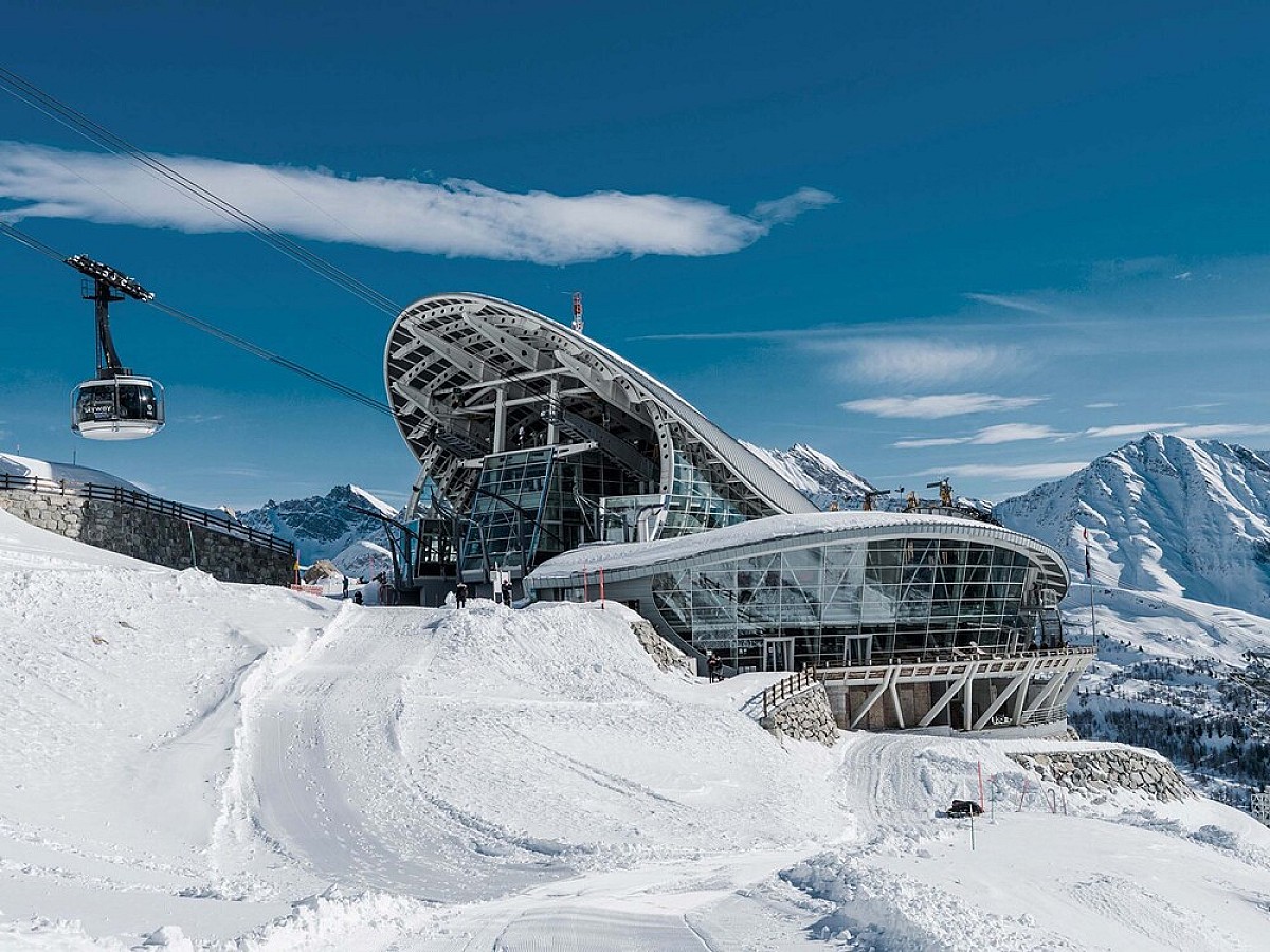 La futuristica funivia alle pendici del Monte Bianco | Build News