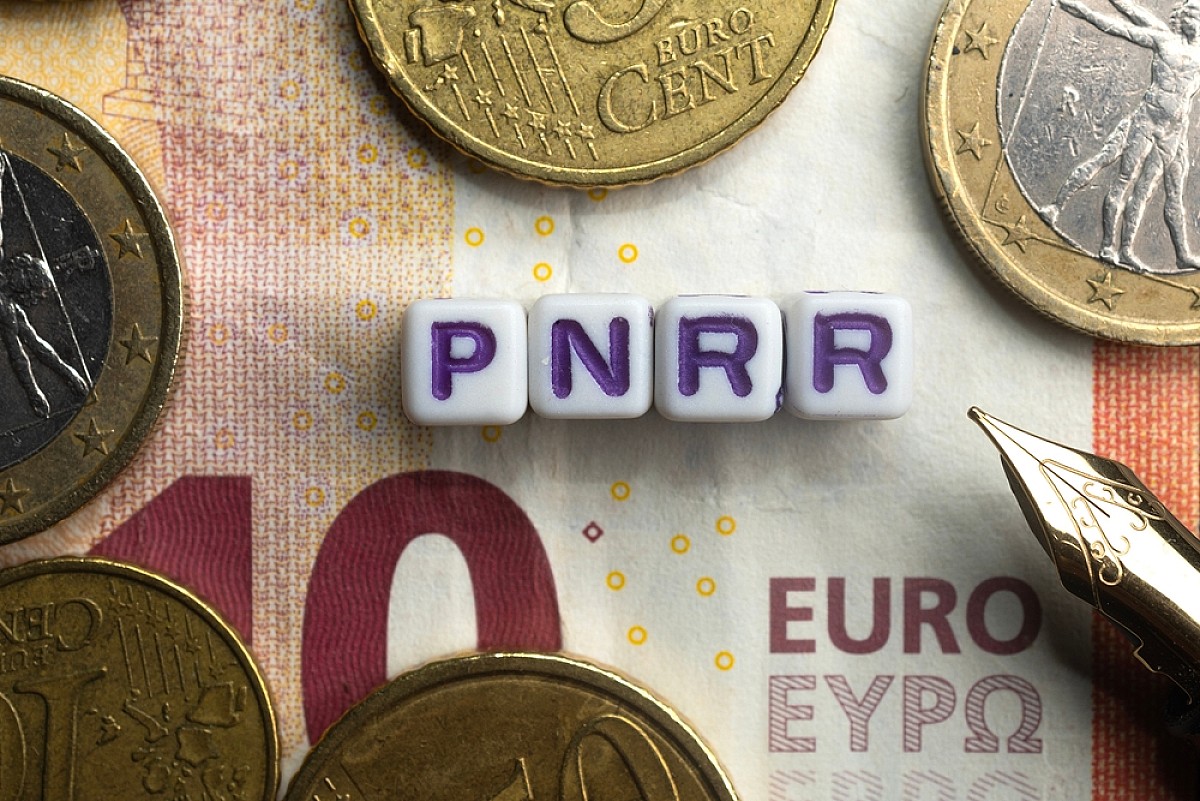 PNRR, nei Comuni il 92% dei progetti in fase conclusiva o in corso di ...