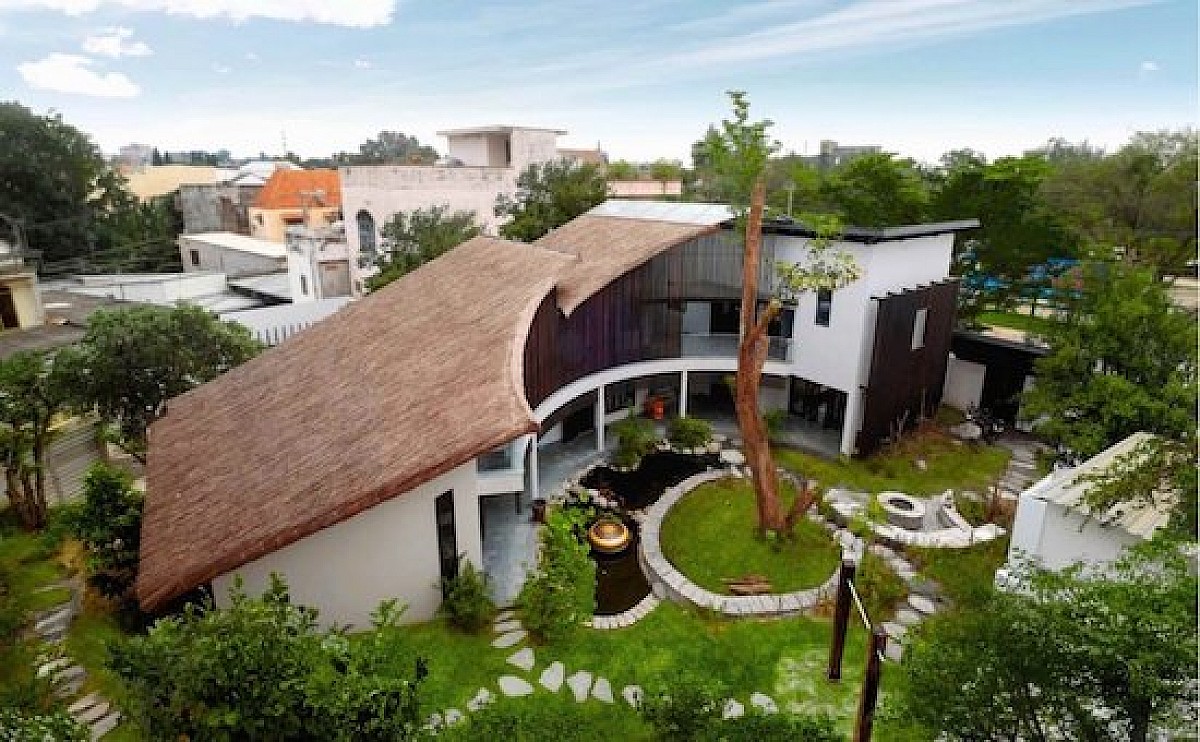 Una casa-spugna resiliente e alimentata grazie al solare | Build News